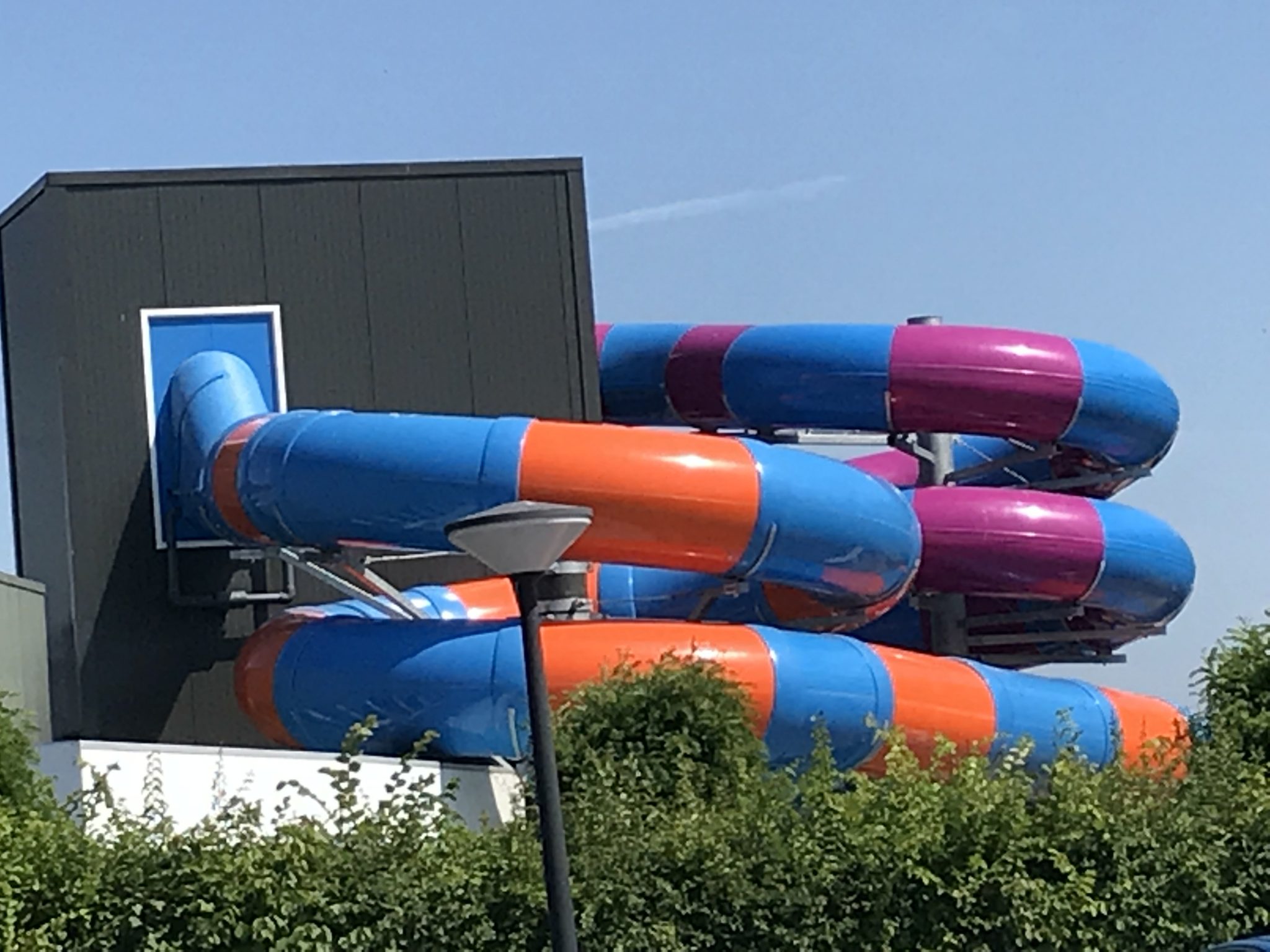 De Blauwe Golf swimming pool - Watergames & More
